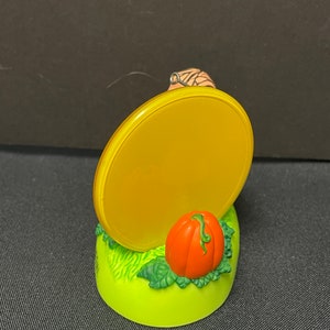 Hallmark Keepsake the Great Pumpkin Rises Peanuts Ornament Sally Linus ...