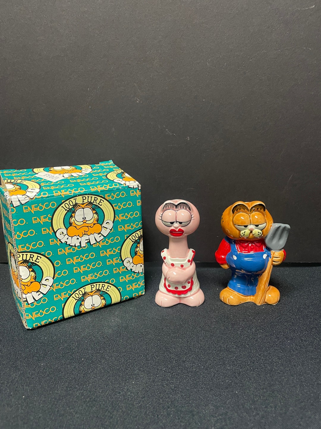 Vintage Garfield the Cat and Arlene American Gothic Farming Salt and ...