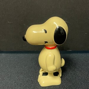 Vintage Aviva Miniature Peanut Gang Snoopy Walking Wind up Toy Plastic ...
