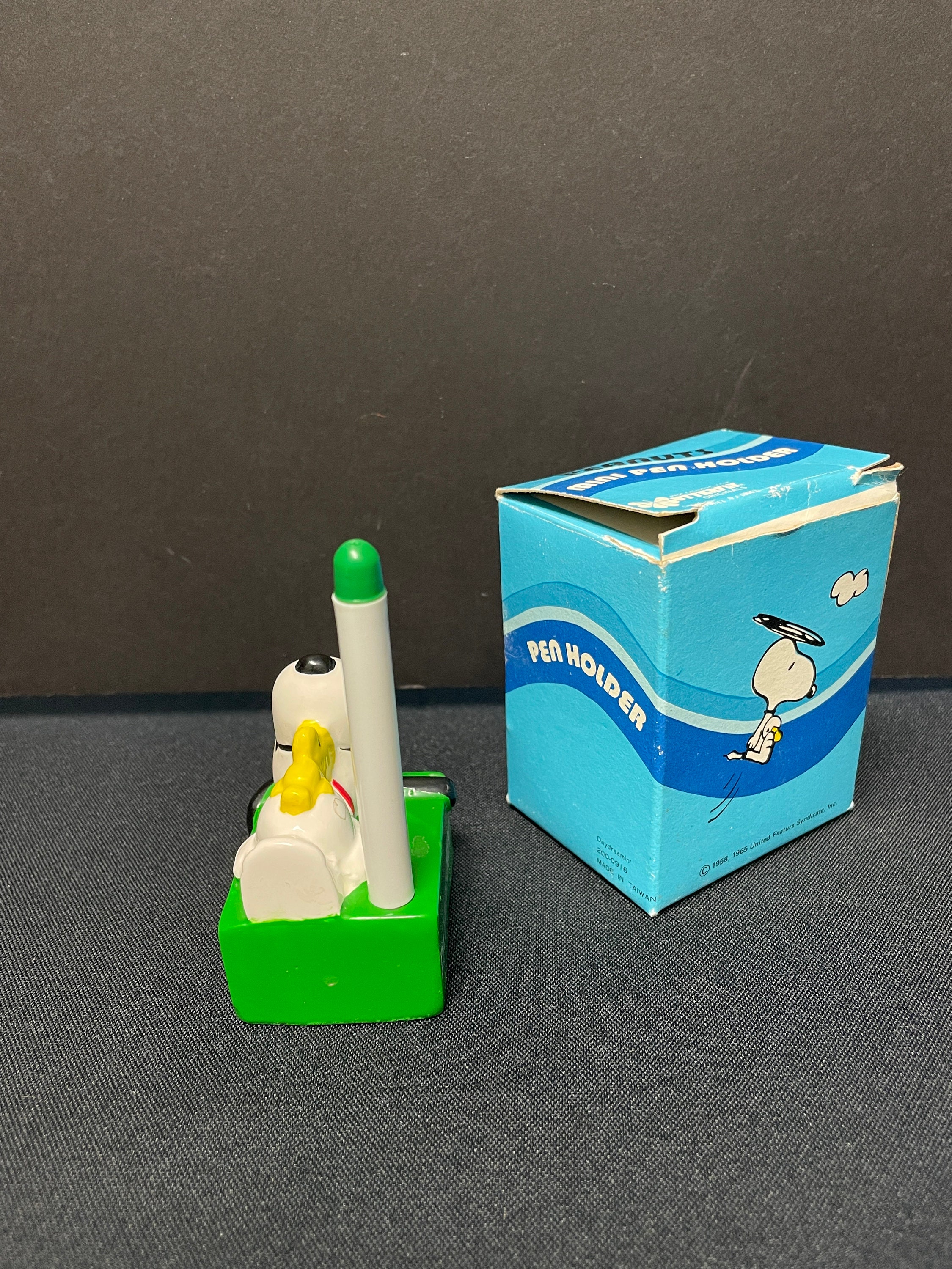 Vintage Peanuts Snoopy Pen Holder Daydreamin' Snoopy and Woodstock ...