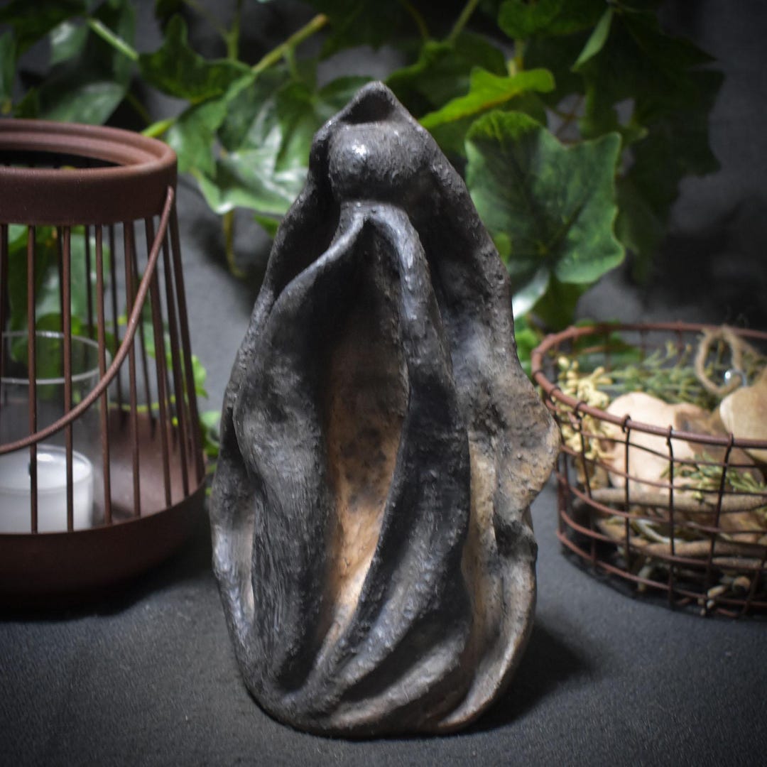 Sculpture Yoni Goddess A Symbol of Femininity and Self-love Art.no ...