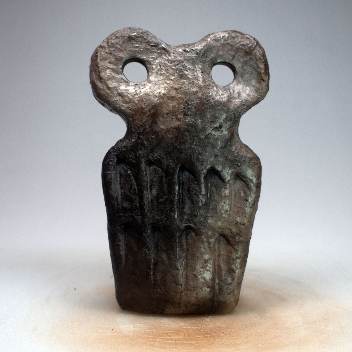 Handcrafted Eye Idol for Individual Living Ambience - Unique Tel Brak ...