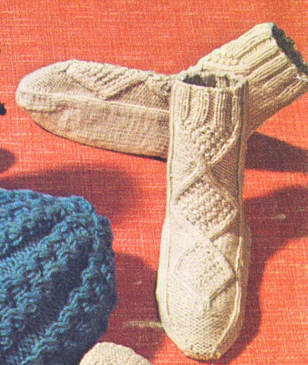 Vintage KNITTING PATTERN Aran Knit Socks and Mittens Wool Adult Worsted 9 Wpi 10 Ply Yarn 3.25 3 ...