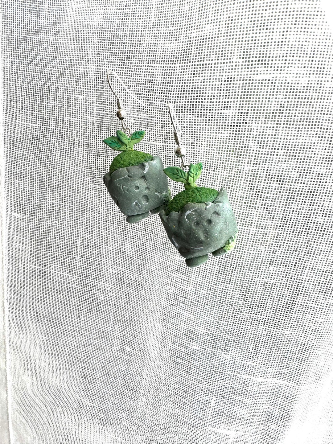 Little Surprised Concrete Planter Creature With Mossy Top and Leaves - Etsy