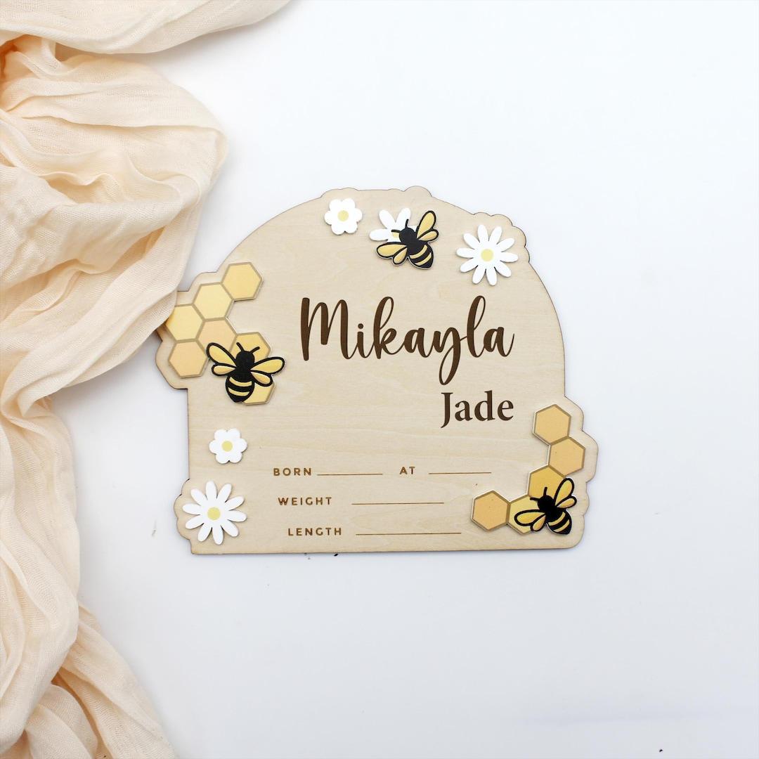 Bee Baby Name Sign, Nursery Decor, Newborn Gift - Etsy