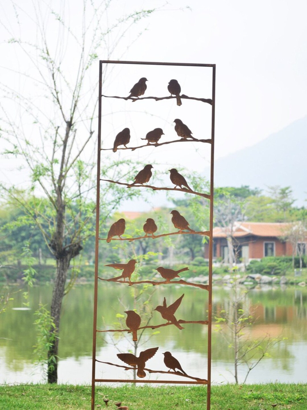 Rusty Garden/outdoor Bird Trellis Plant Support Measuring 139cm High ...