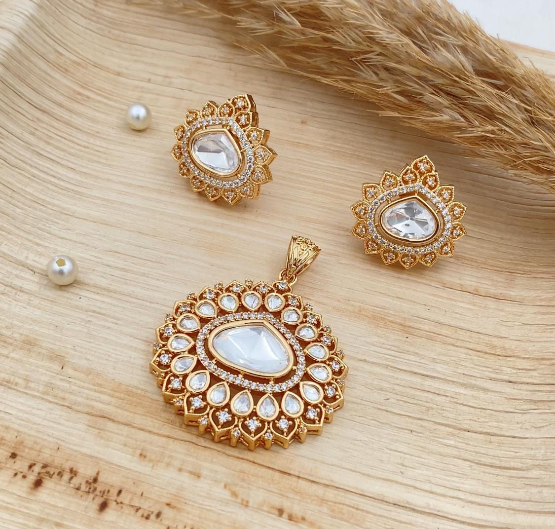 Fine Kundan Pendent Set, Polki Pendent Set, Gold Polki Locket Set ...
