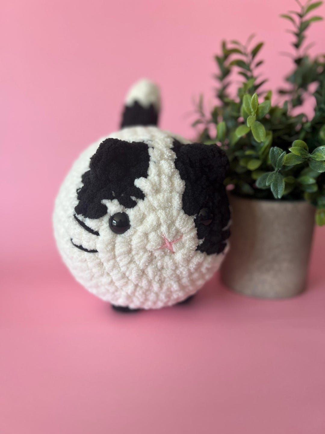 Crochet Loaf Cat Plushie: Handmade Chunky Yarn Amigurumi - Etsy