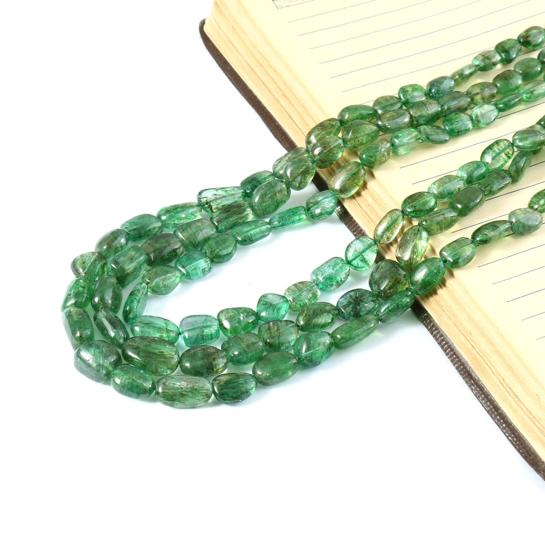 Natural Emerald Smooth Nugget Beads Necklace Green Emerald Nugget Shape ...