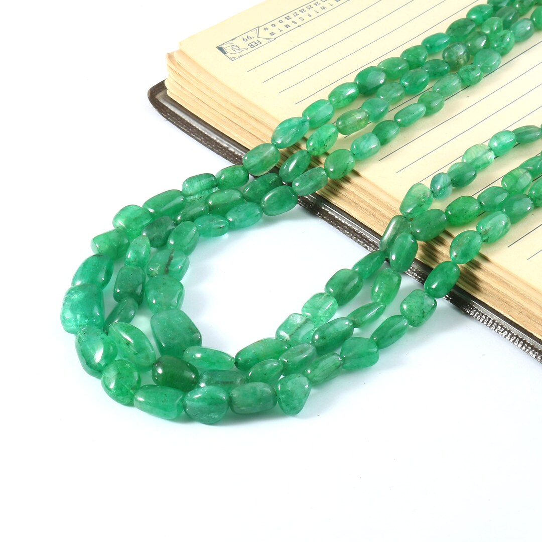 Natural Emerald Smooth Nugget Beads Necklace Green Emerald Nugget Shape ...