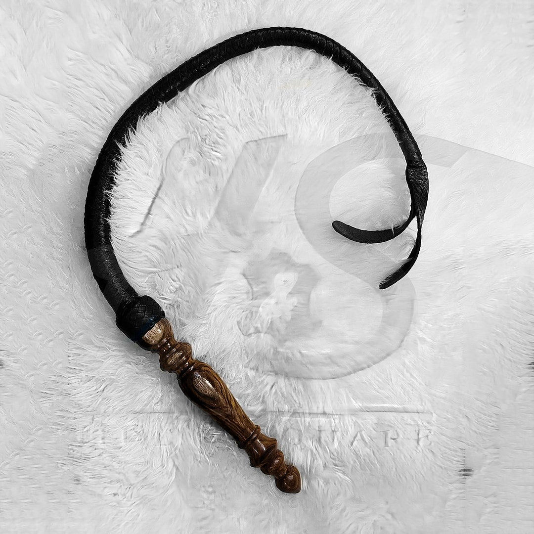Cowhide Leather Bullwhip With Wooden Handle, Custom Size, Horse ...