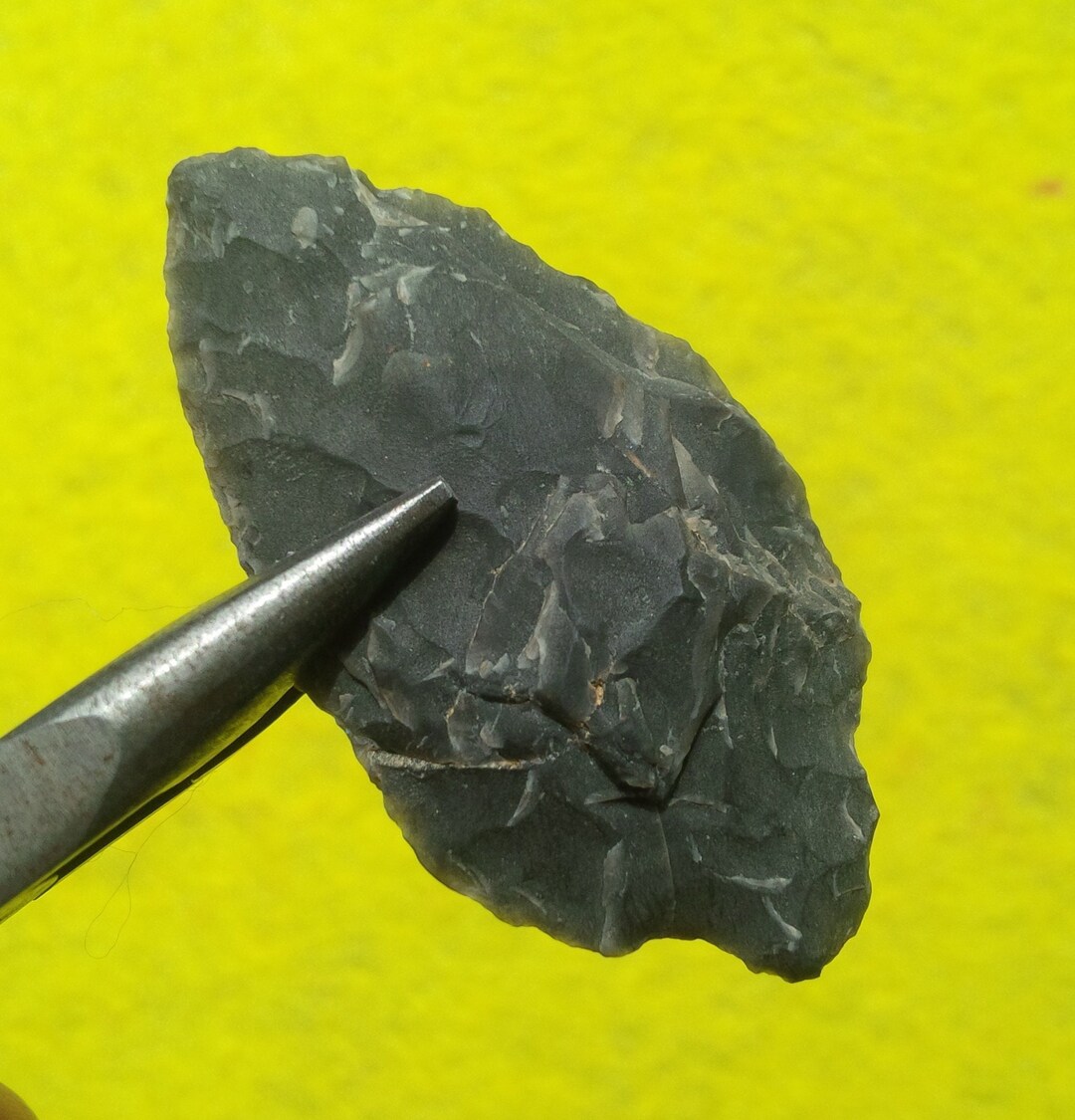 2-1/8" Adena Vanishing Stem AUTHENTIC OHIO ARROWHEAD Late Archaic - Woodland 3000 - 1800 B.P ...