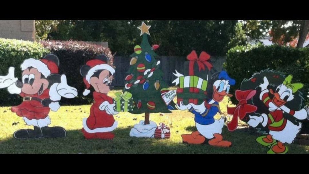 Christmas / Holiday Mickey Mouse Inspired Set of 5 Yard Signs - Etsy