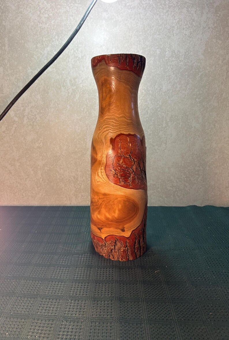 Bark-on Bark-off Sassafras Vase - Etsy