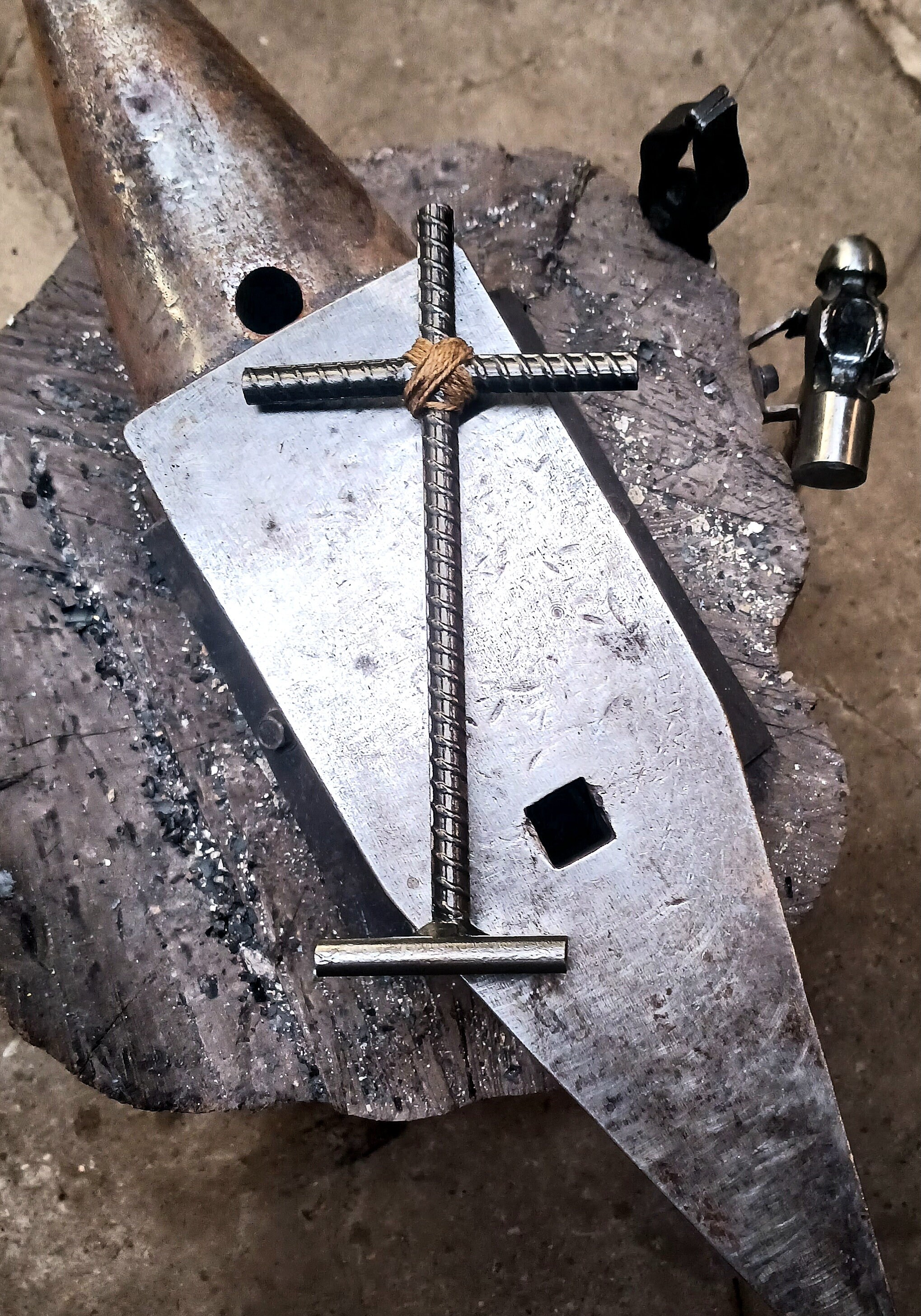 Rebar Cross Christian Cross Home Decor Standing Cross Sculpture - Etsy