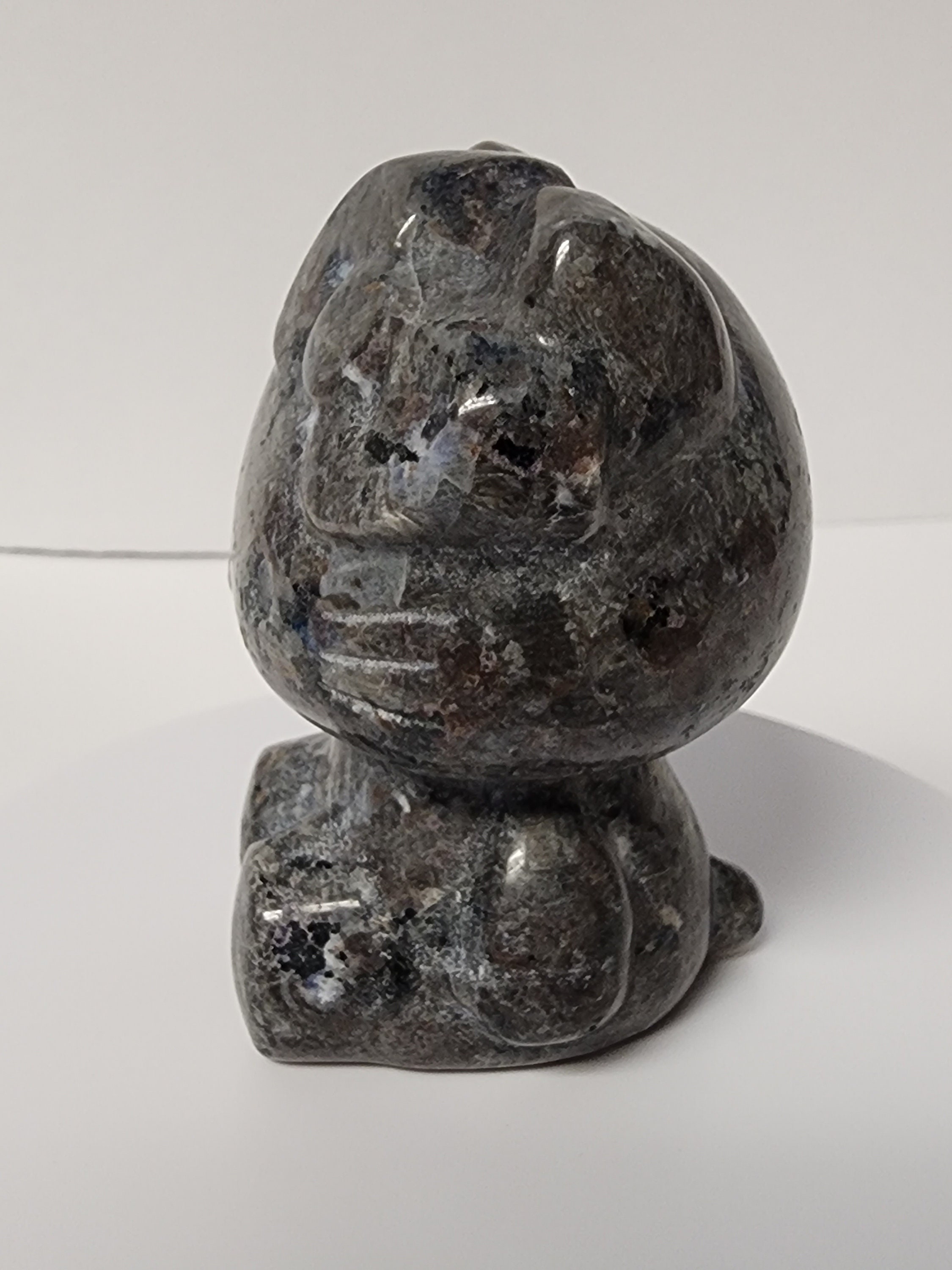 Yooperlite Crystal Hello Kitty Carving, Hello Kitty Carving, Yooperlite ...