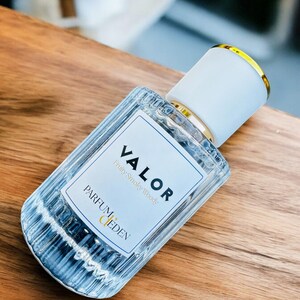 Valor (fruity Smoky Woody) - Etsy