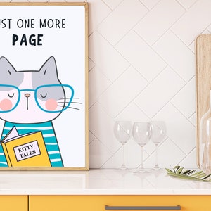 CUTE CAT With Glasses Reading Book Printable Bookworm Kitty Poster ...