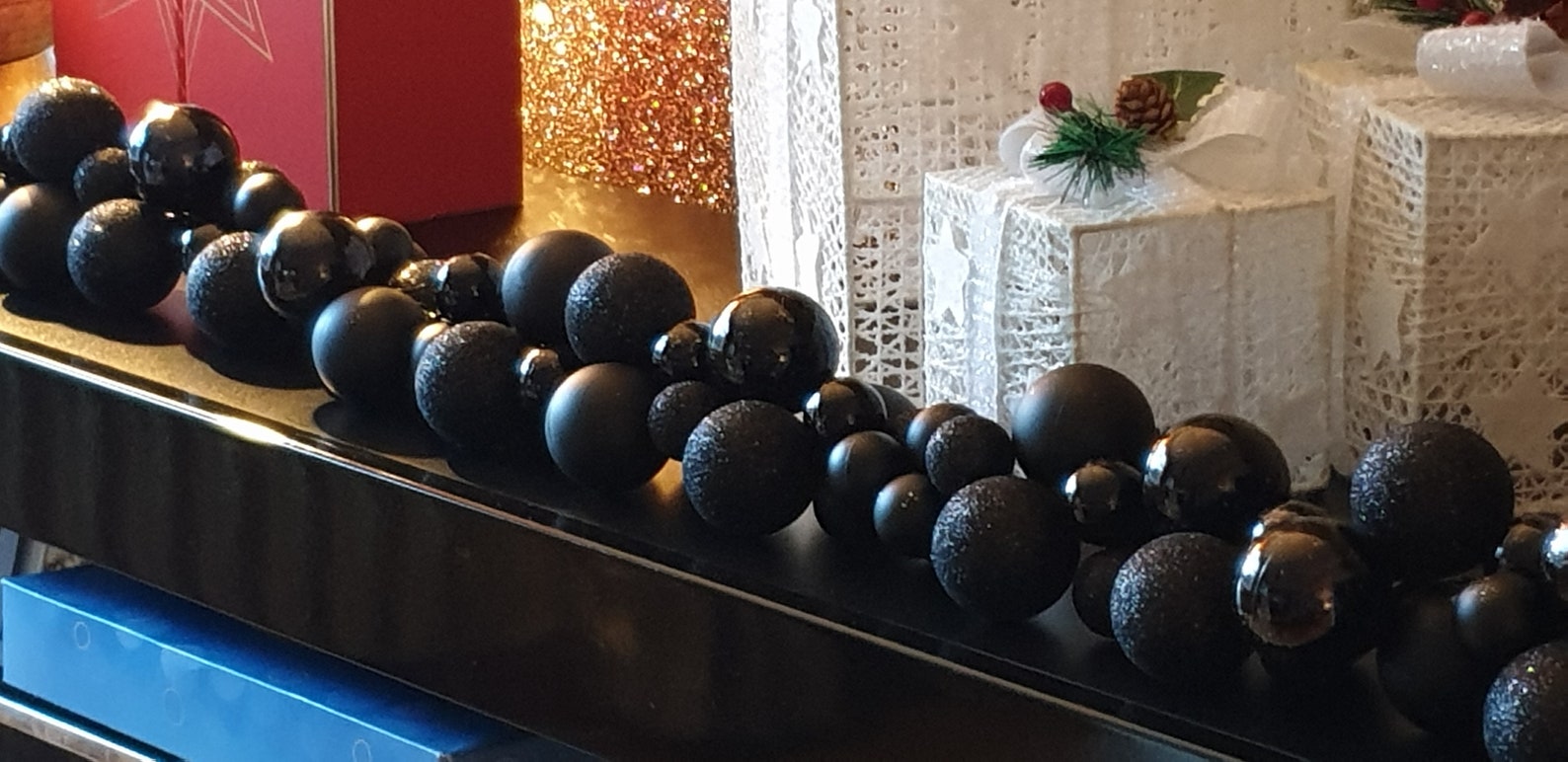 1.8m Black Christmas Bauble Garland Mixed Festive Swag 6ft Stunning Lit ...