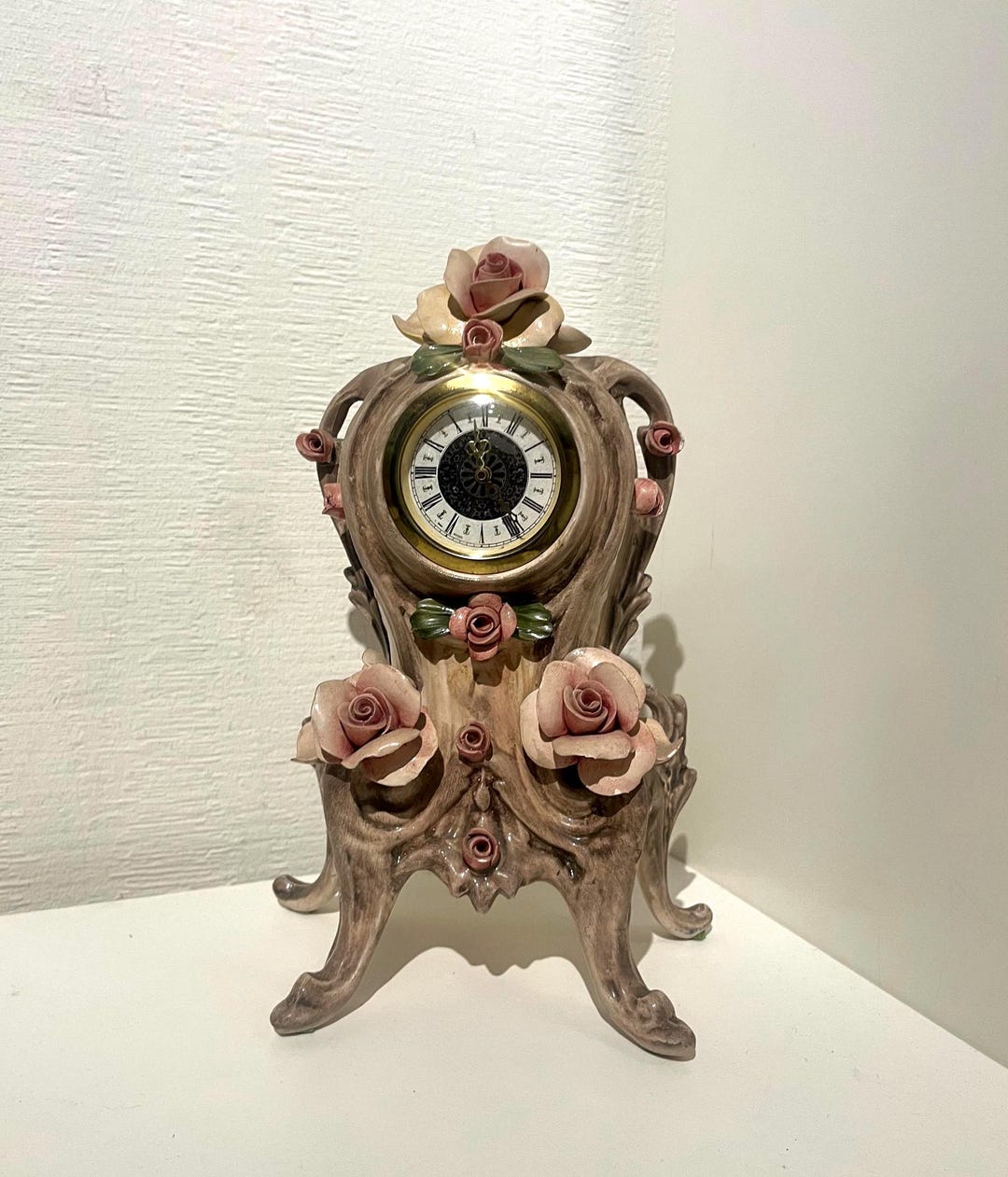 Table Mantle Clock in Capodimonte Porcelain With Exquisite Floral ...
