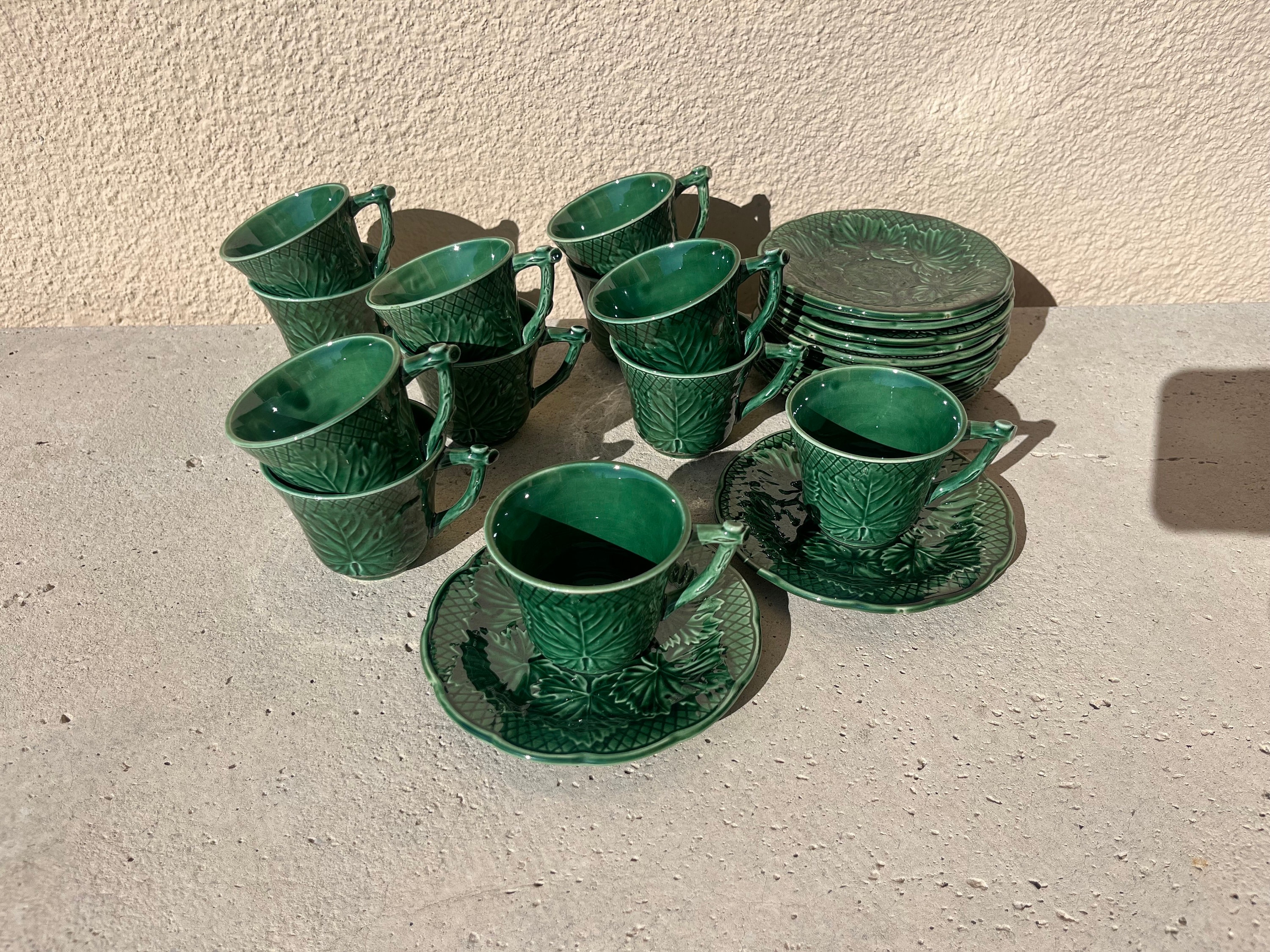 12 Cups & Saucers From GIEN France Creation Primefleur Vert. Majolica ...