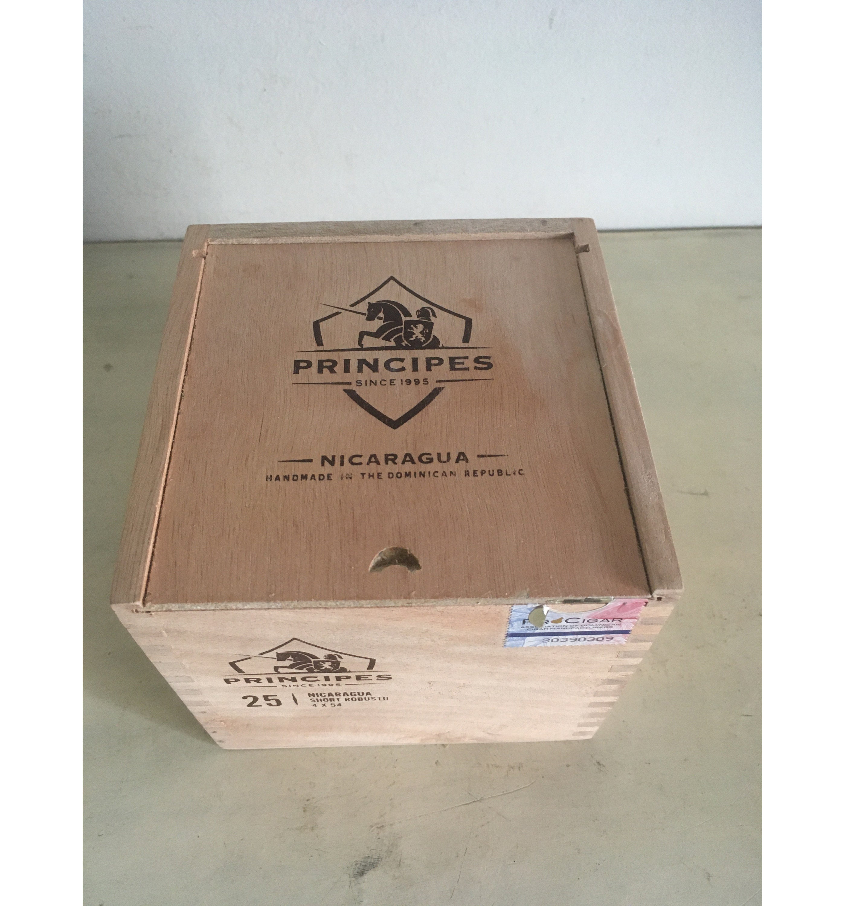 Empty Square Cigars Box, Principes Nicaragua. Wooden Light Brown Case ...