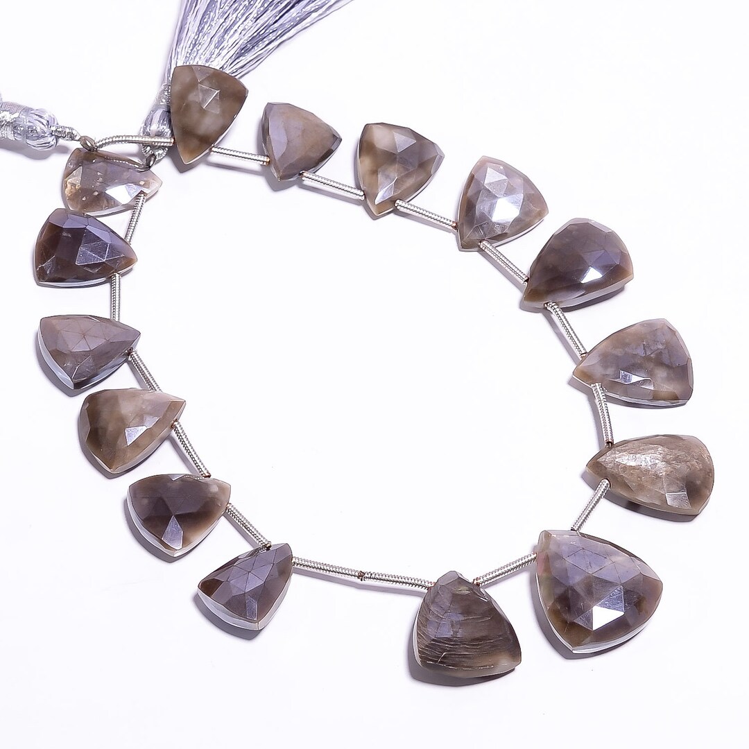 Piedra lunar facetada Cuentas en forma de trillón Piedra lunar natural Hebras de 8 pulg. Cuentas ...