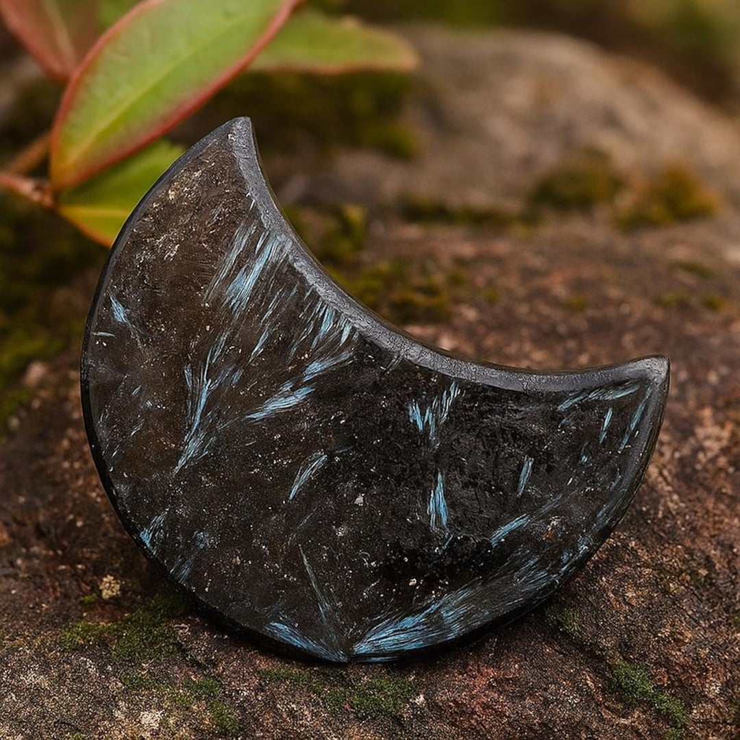 Arfvedsonite Crystal Moon, Natural Gemstone, Throat Chakra Stone ...