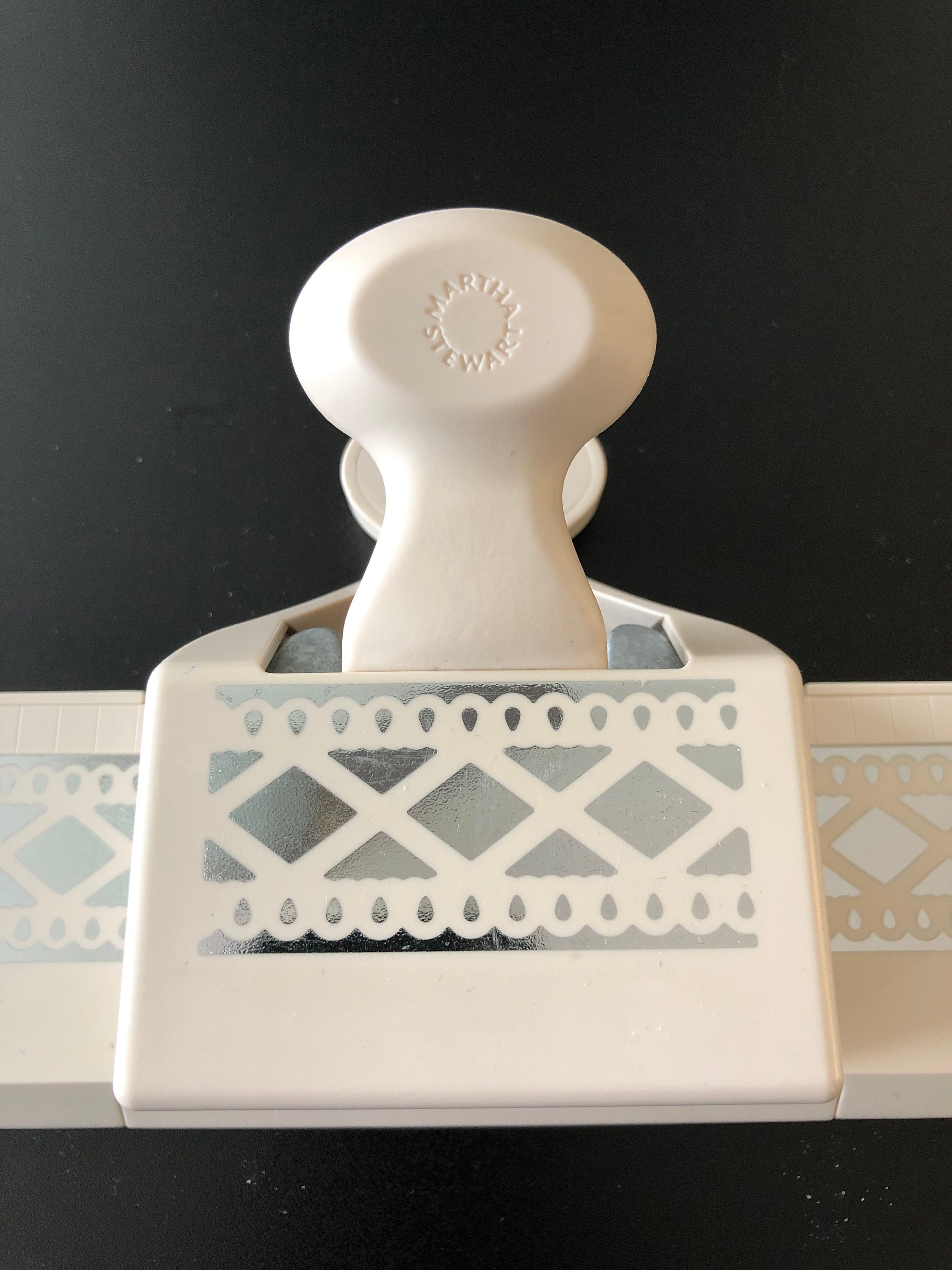 Martha Stewart Paper Punch Diamond Fence Trim Deep Edge Border Punch ...