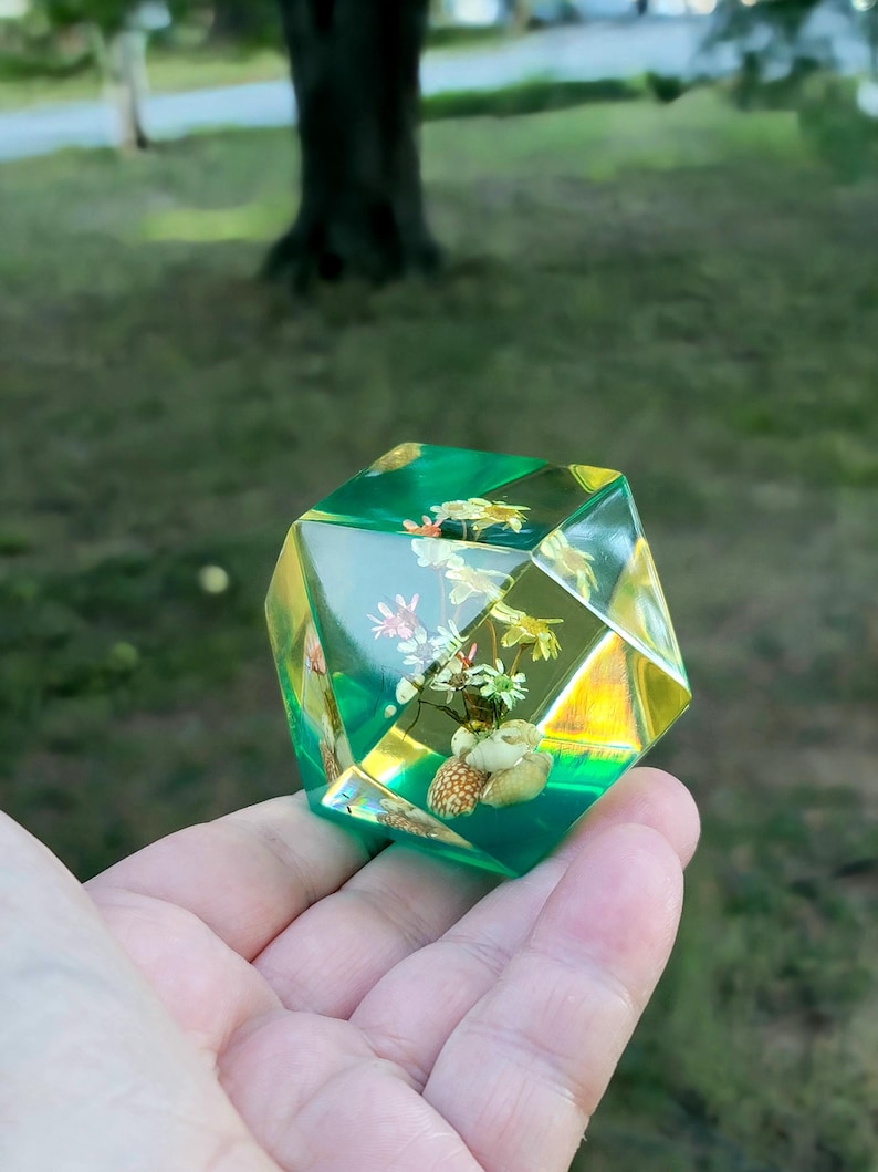 Beautiful Vintage Lucite Flowers & Shells Paperweight C. 1960s - Etsy