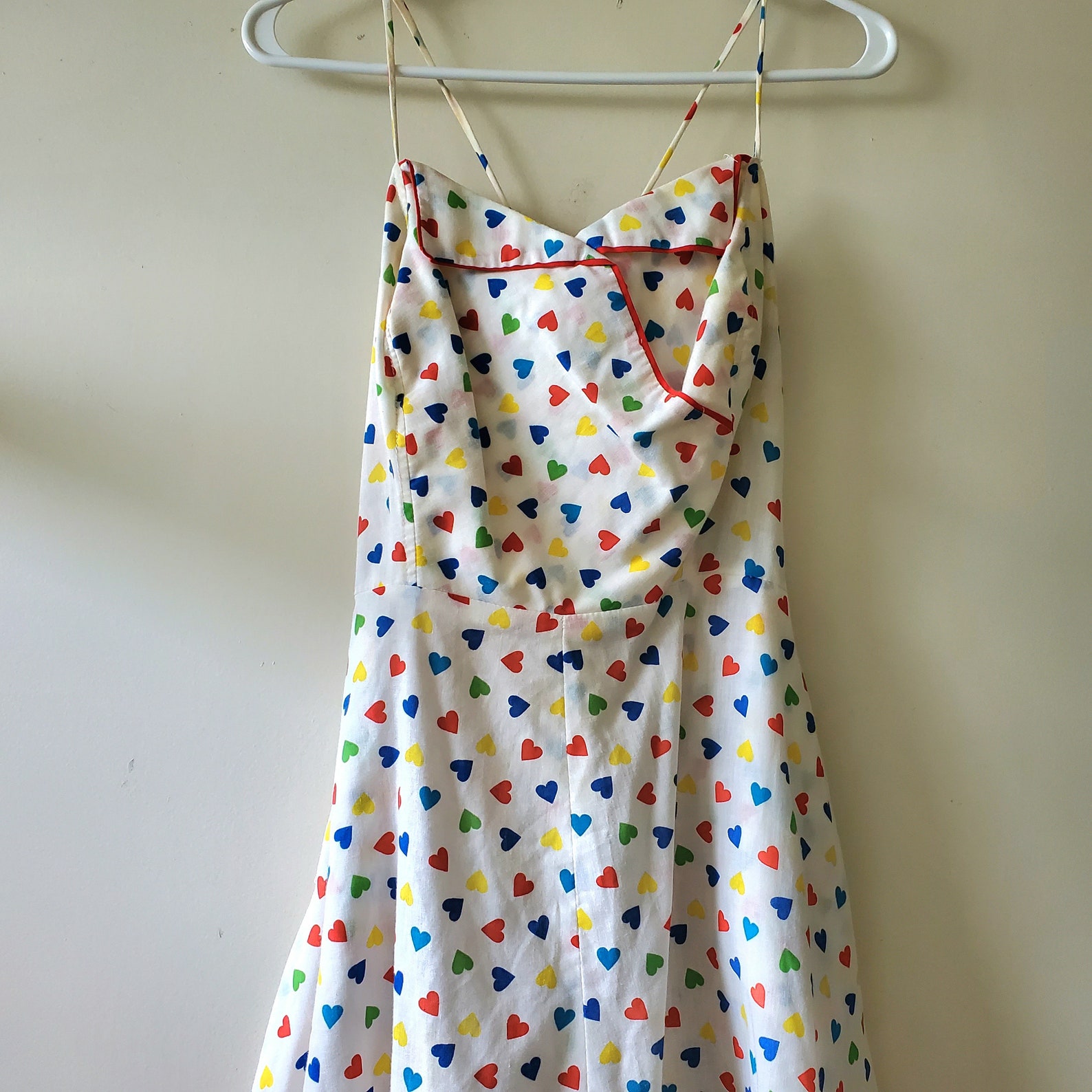 Vintage Heart Pattern Print Dress, Primary Color Colorful Heart Pattern ...