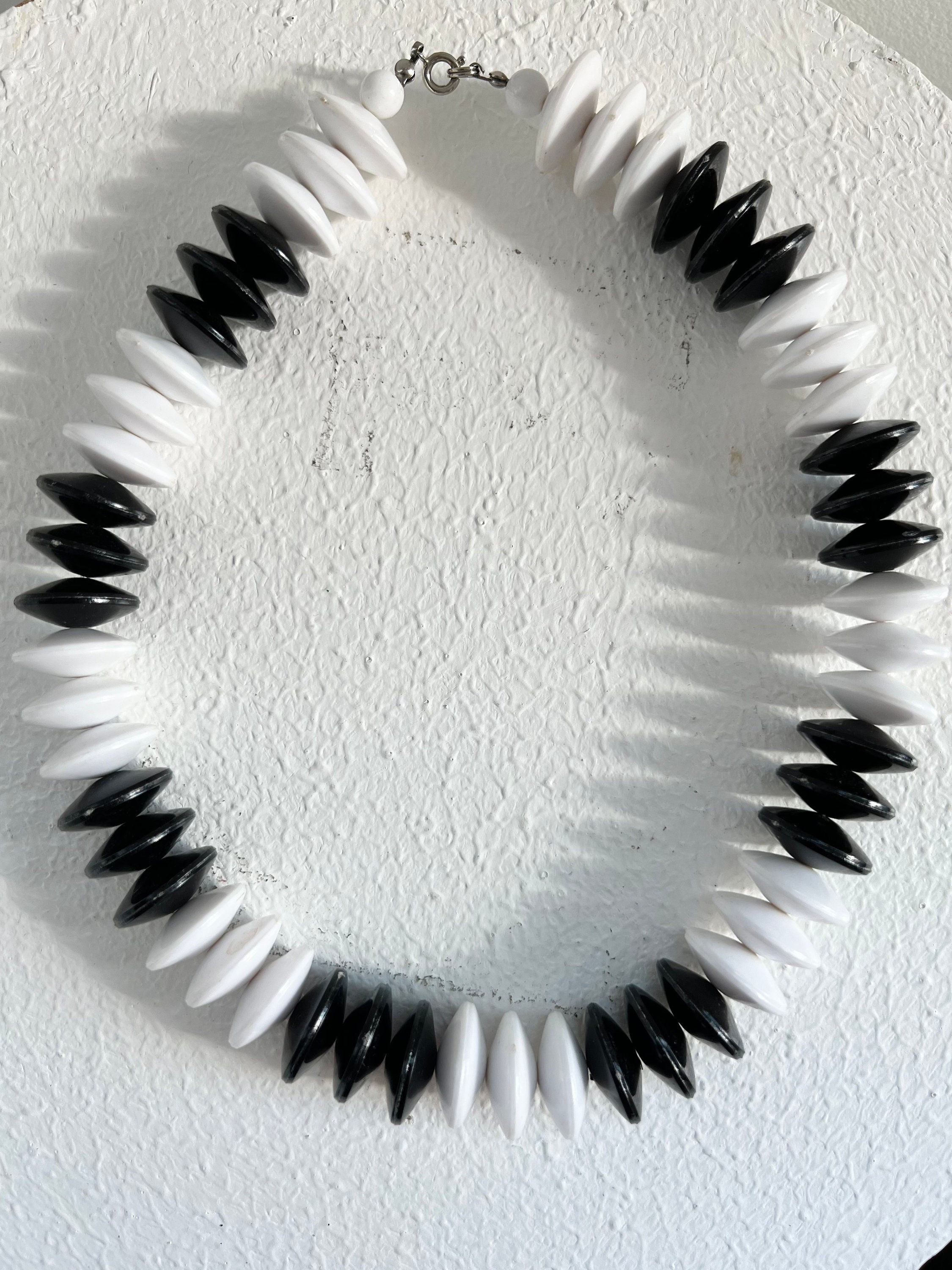 Chunky Mod Black and White Acrylic Bead Vintage Necklace 1960s 1980s - Etsy