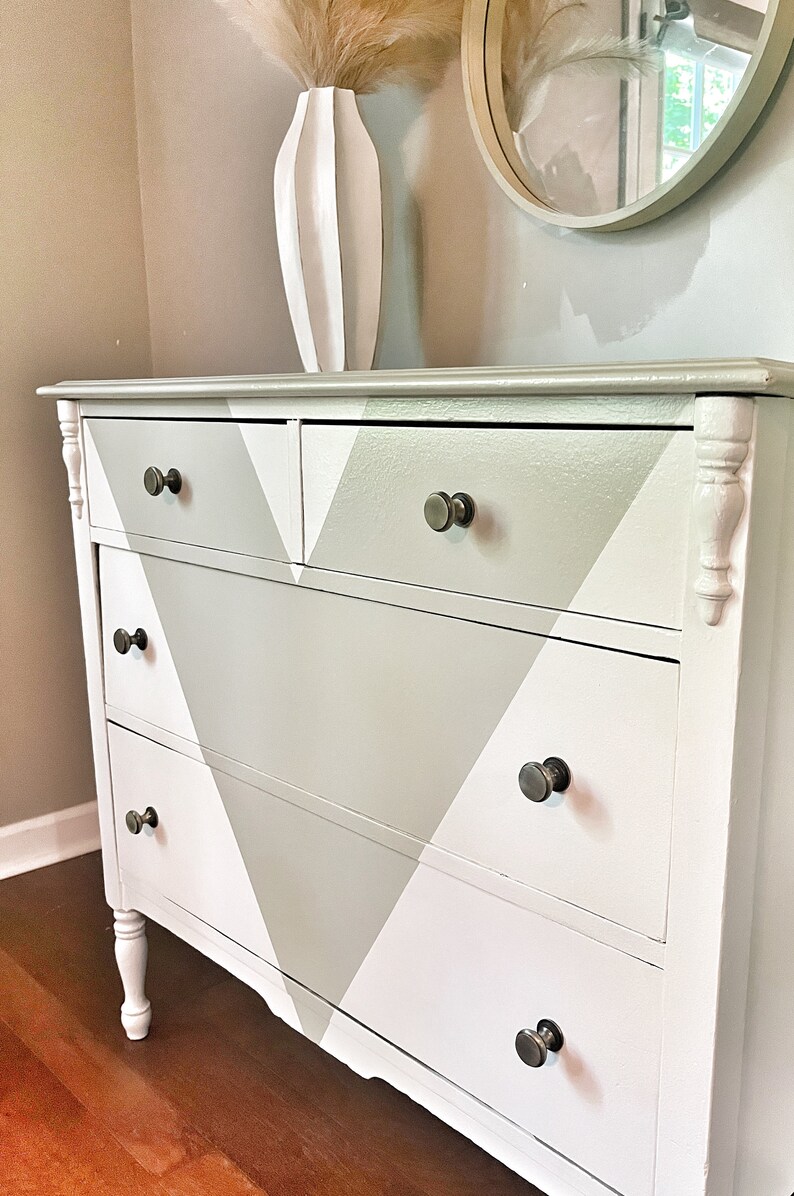 Vintage 4-drawer Dresser Restored Painted V-design - Etsy