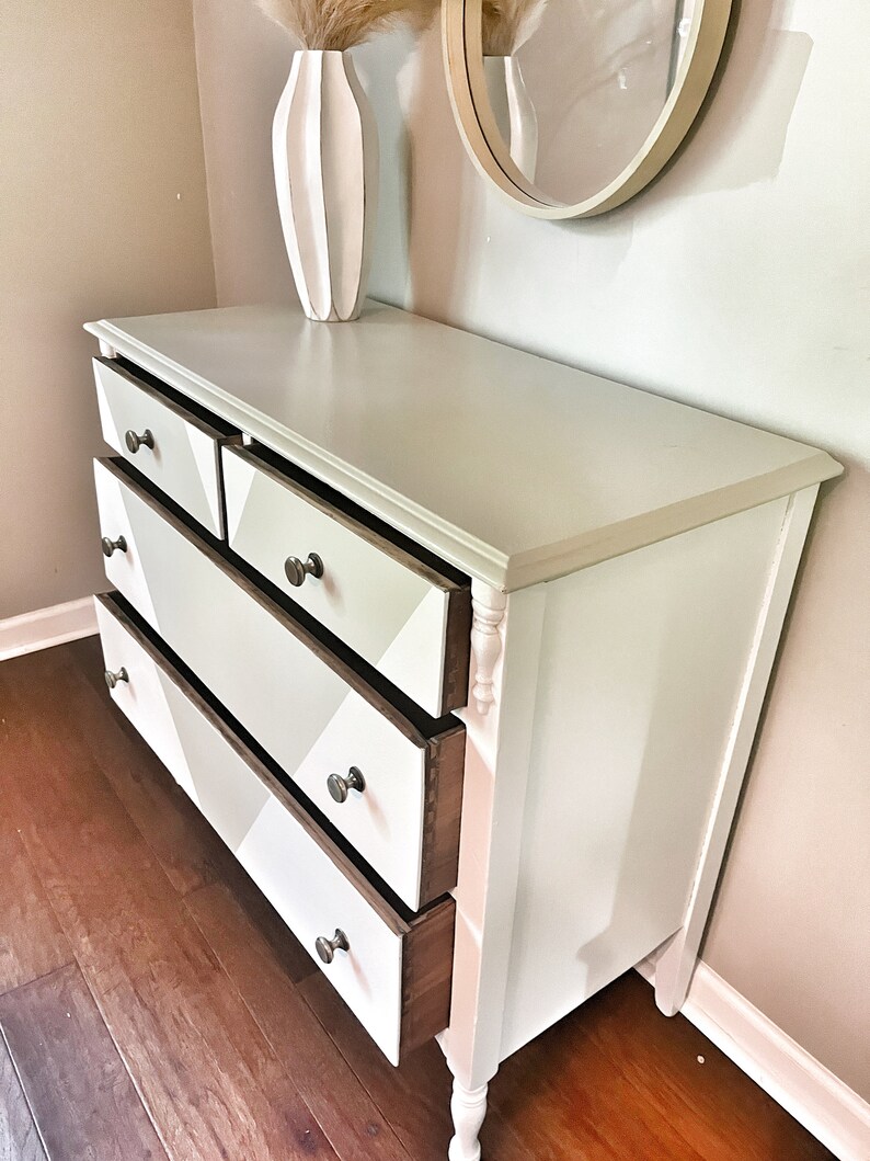 Vintage 4-drawer Dresser Restored Painted V-design - Etsy