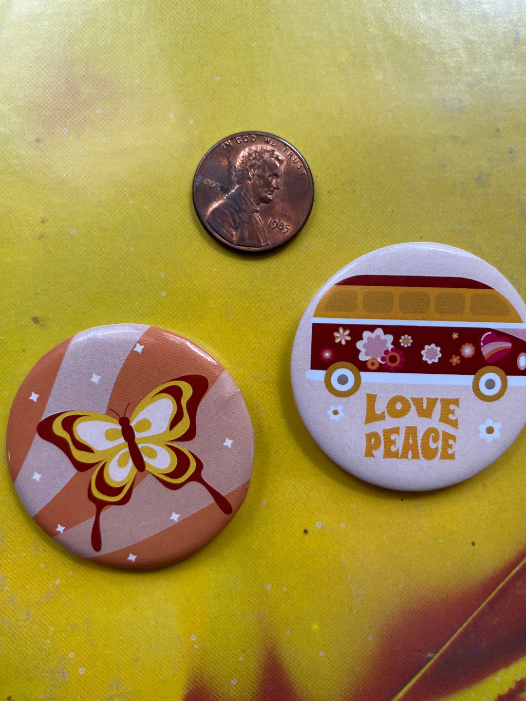 2 Hippie 60s/70s Themed Pins 2000s Made flower - Etsy
