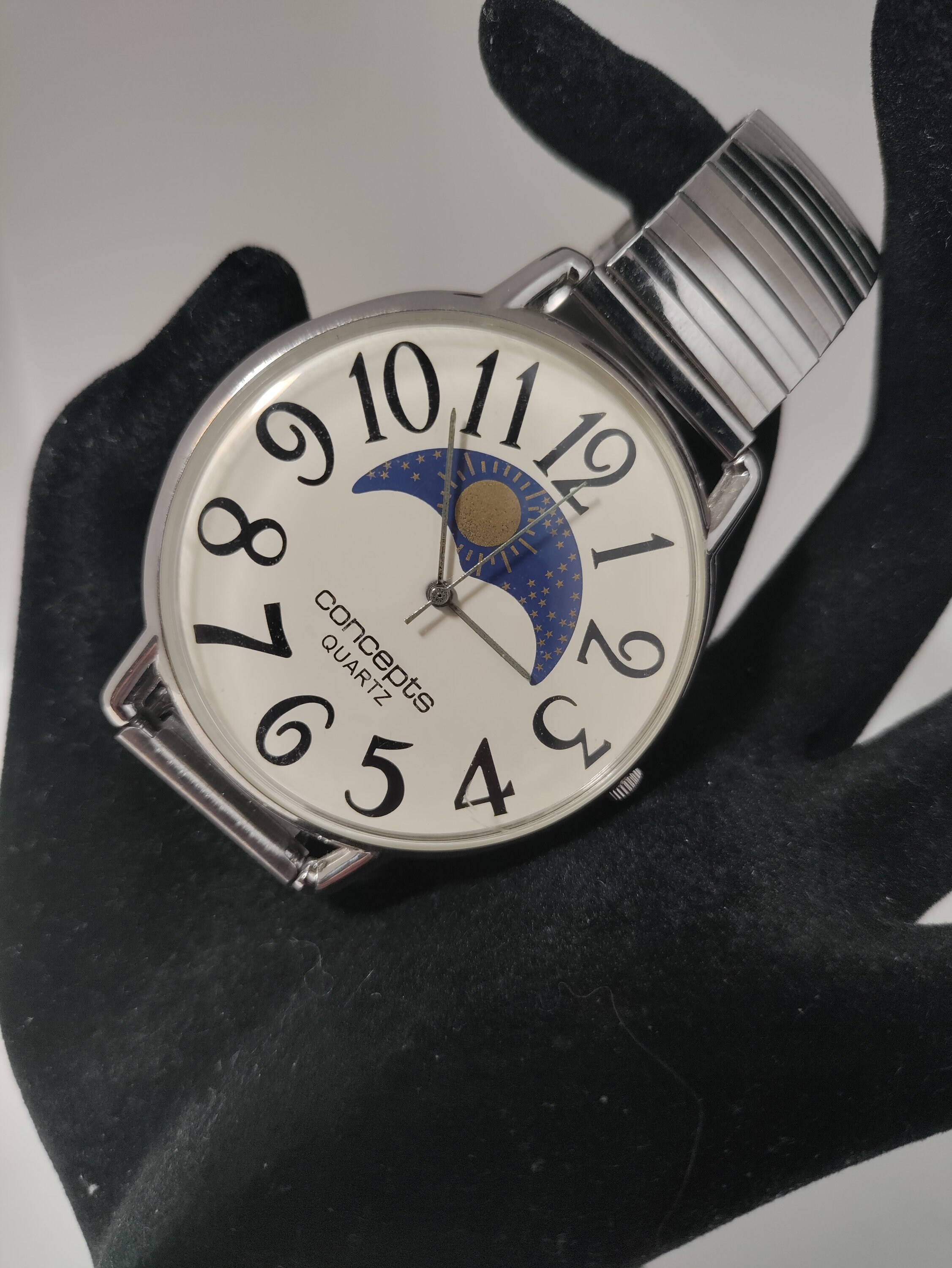 Vintage Concepts Quartz Slim Big Dial Wrist Watch - Women - Etsy