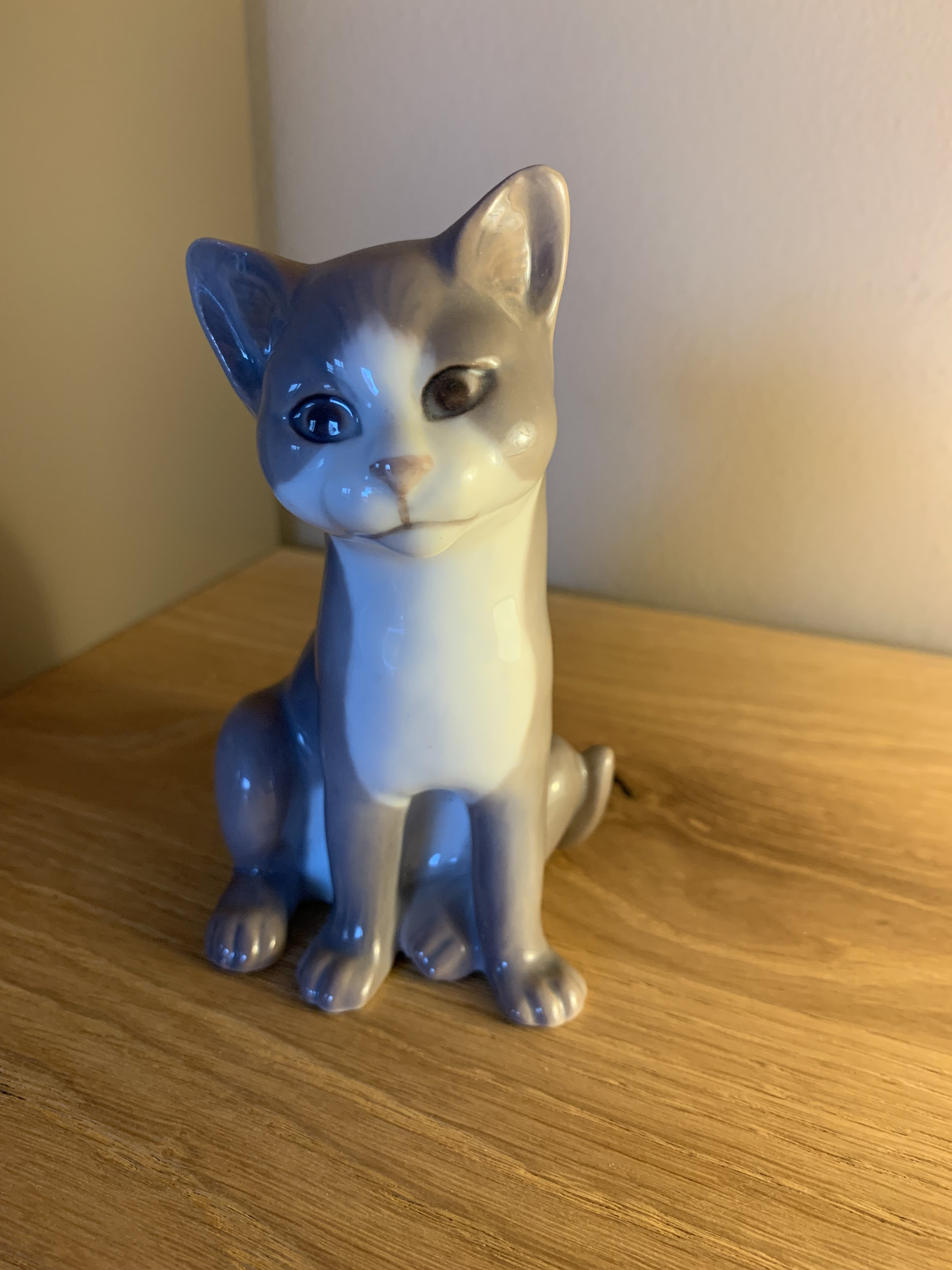 Bing & Grondahl Copenhagen Porcelain Cat No. 2515 rare - Etsy
