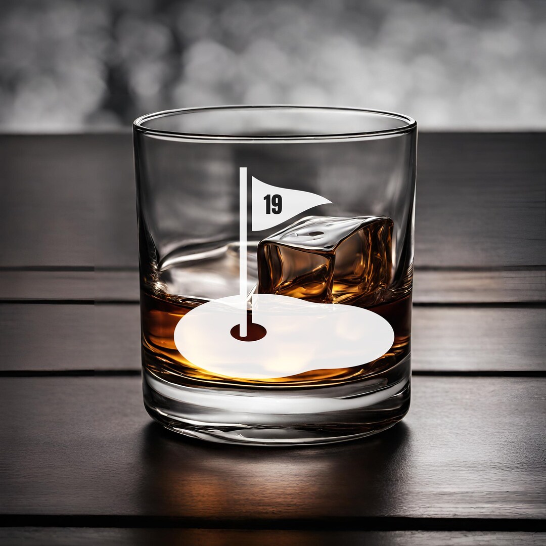 19th Hole Whiskey Bar Glass, Golf Enthusiast Gift, Gift for Dad, Father ...