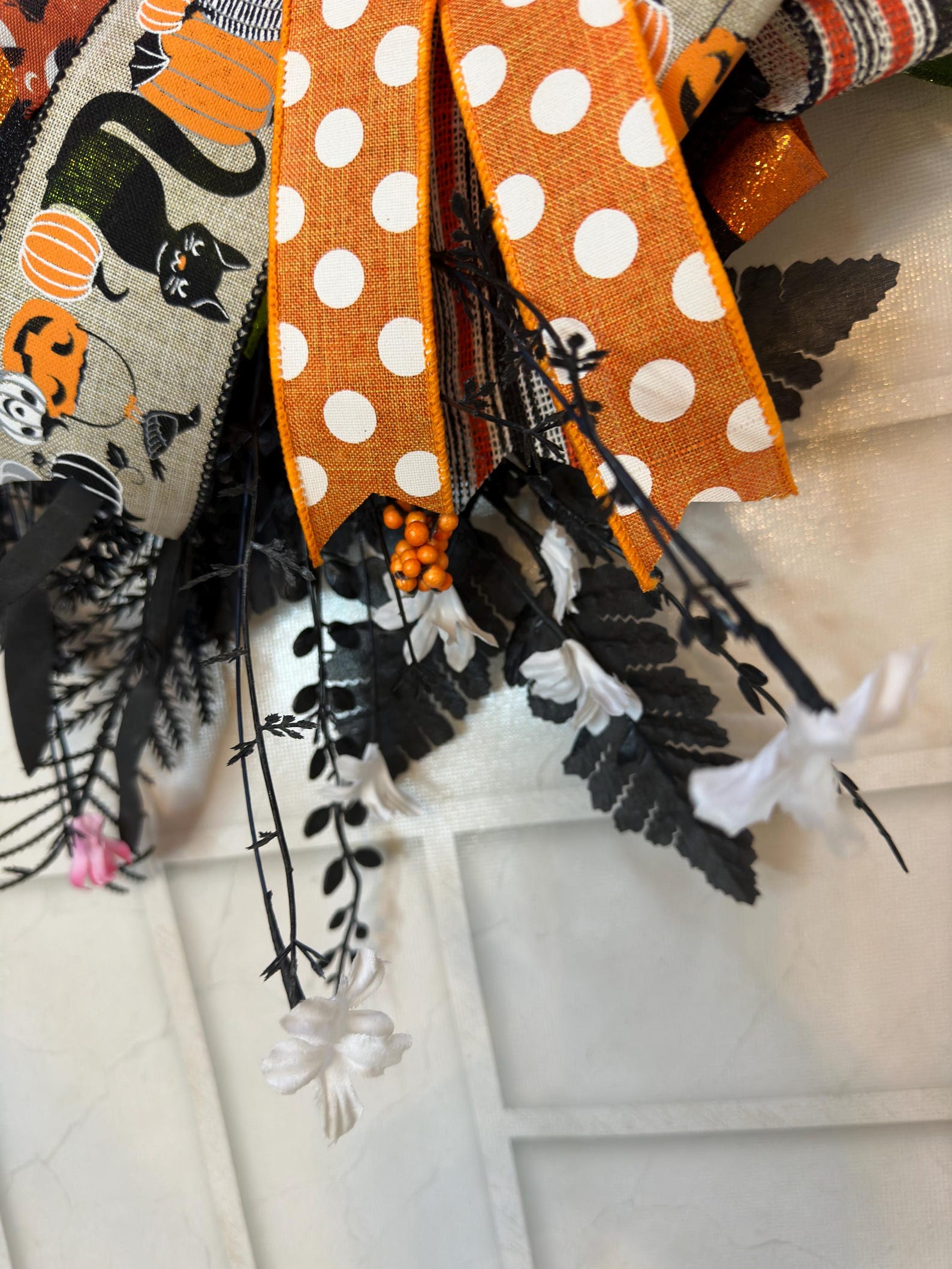 Halloween Black Cat Wreath: Witch Hat Door Decor, Spooky Wall Hanging ...
