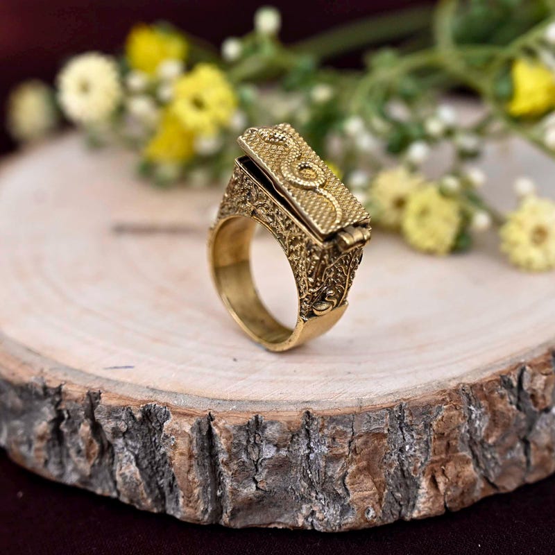 Poison Ring - Etsy