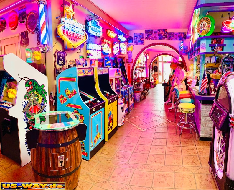 G-09 Space Invaders Retro Arcade Cabinet TV Video Game Machine 19" LCD ...