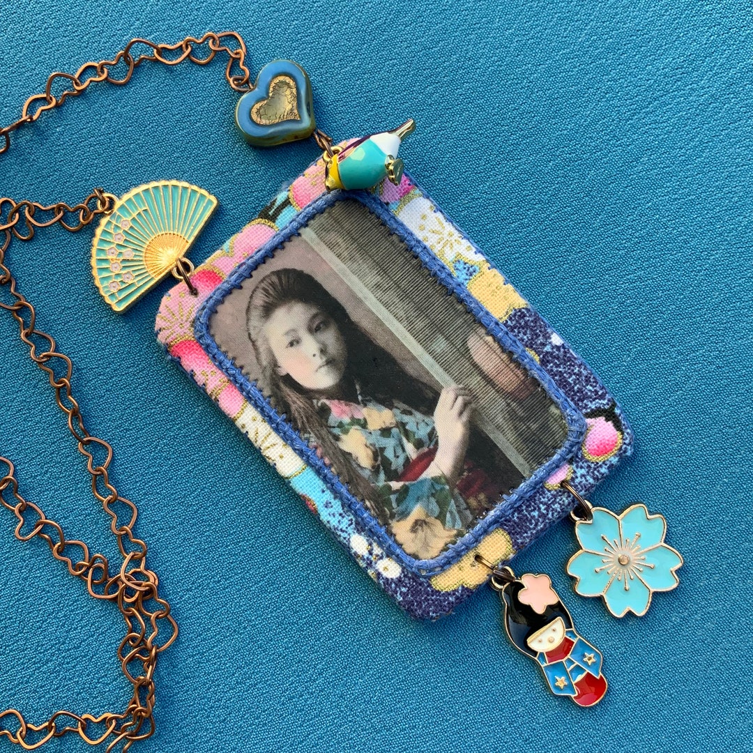 Japanese Geisha Lantern Daisy Bird Sakura Flower Necklace - Etsy