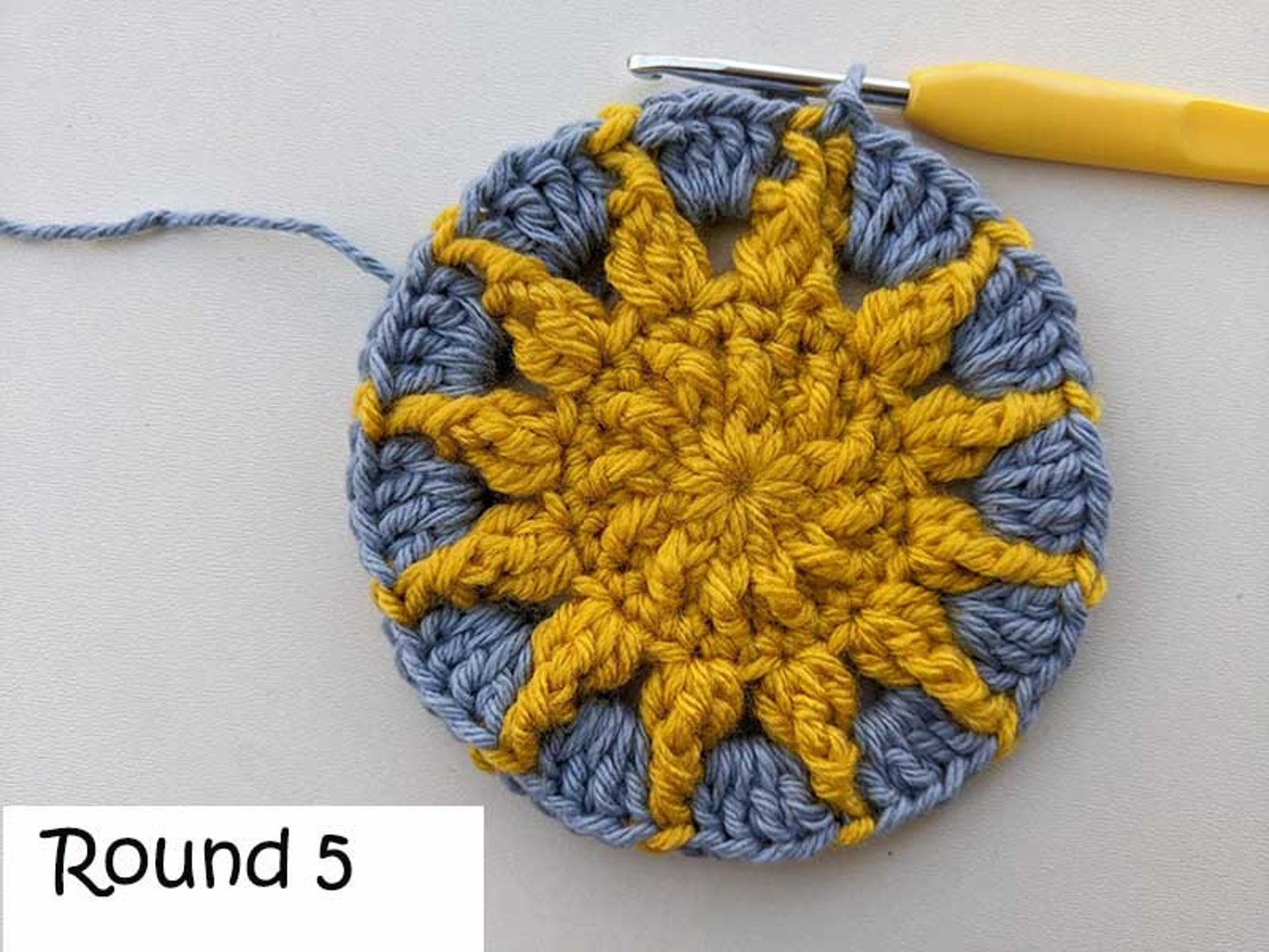 Small Sun Granny Square Sun Crochet Pattern - DIY Sunburst Crochet ...