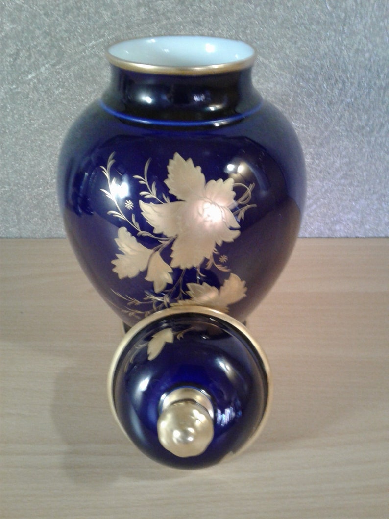 Vintage Porzellan Vase Mit Deckel. Echt Cobalt. Gold Blätter Deko ...