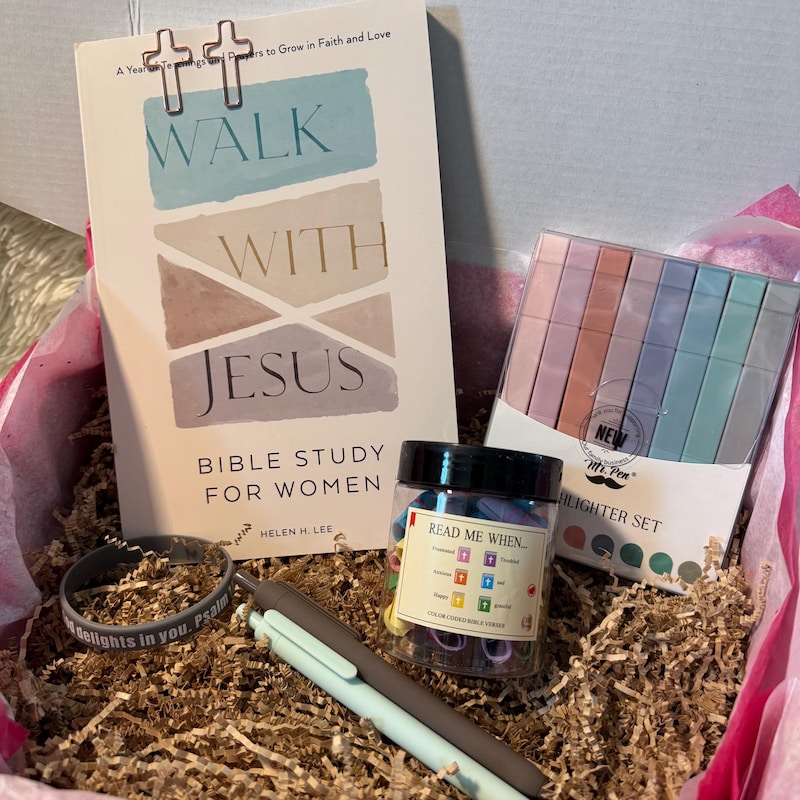Bible Study Gift - 60+ Gift Ideas for 2025