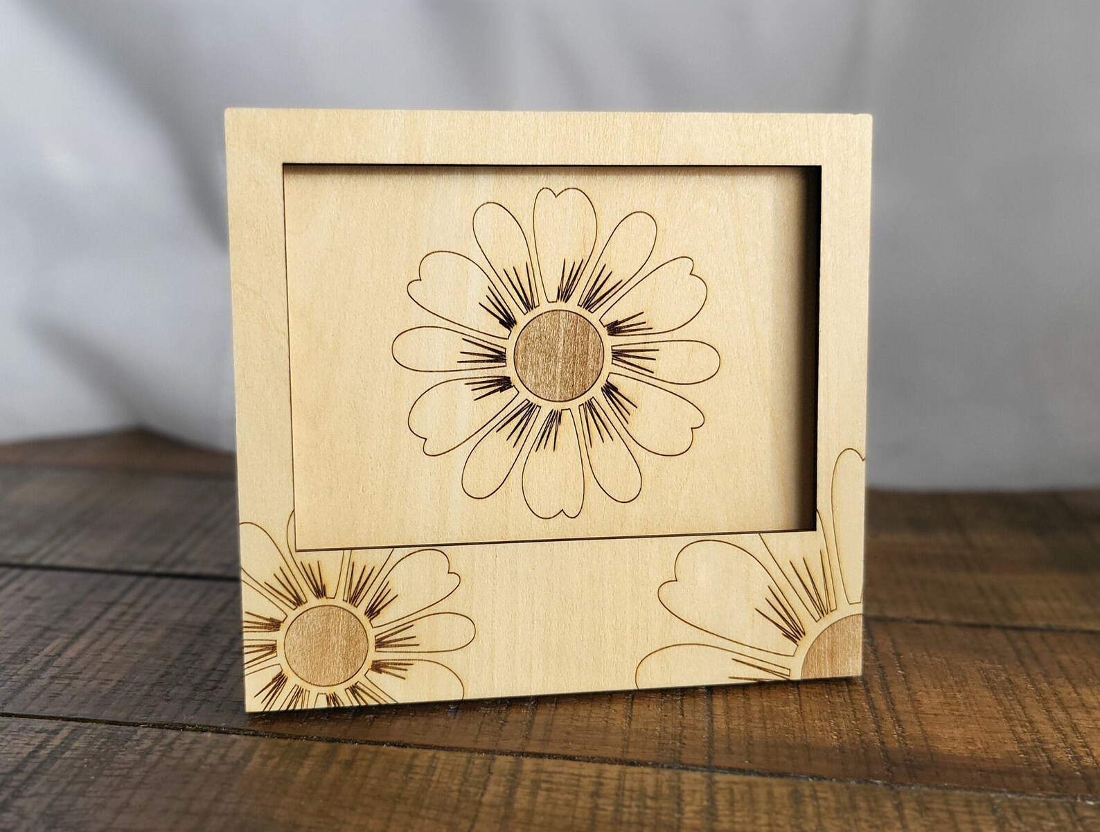 Daisy Engraved Wood Frame - Holds 5x3.5 Inch Picture - 6x5.5 Inch Frame ...