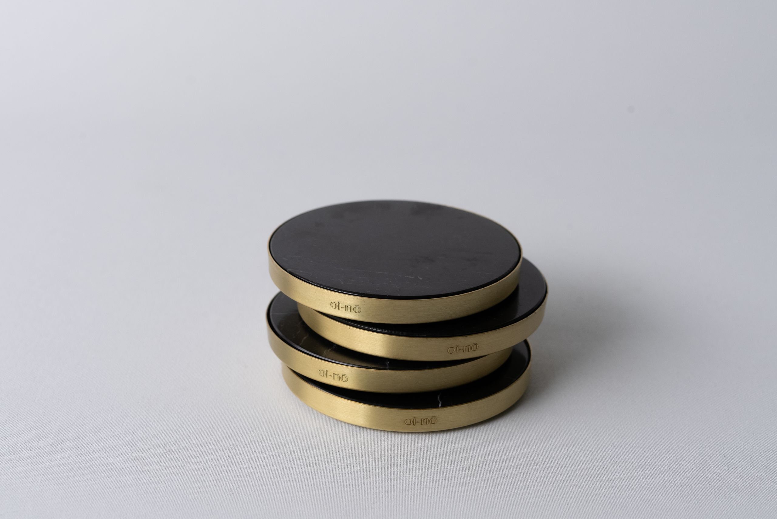 Calacatta Viola Marble Round Coasters 4 10 Cm Wide Set, Brass Frame ...