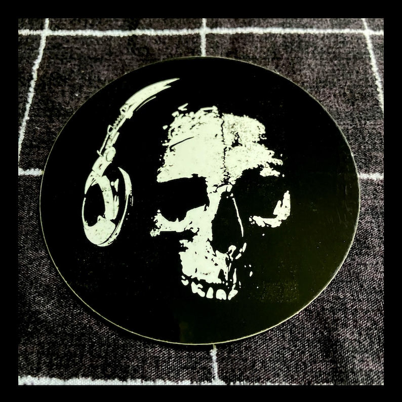 Skull Headphones - Circle Sticker - Etsy