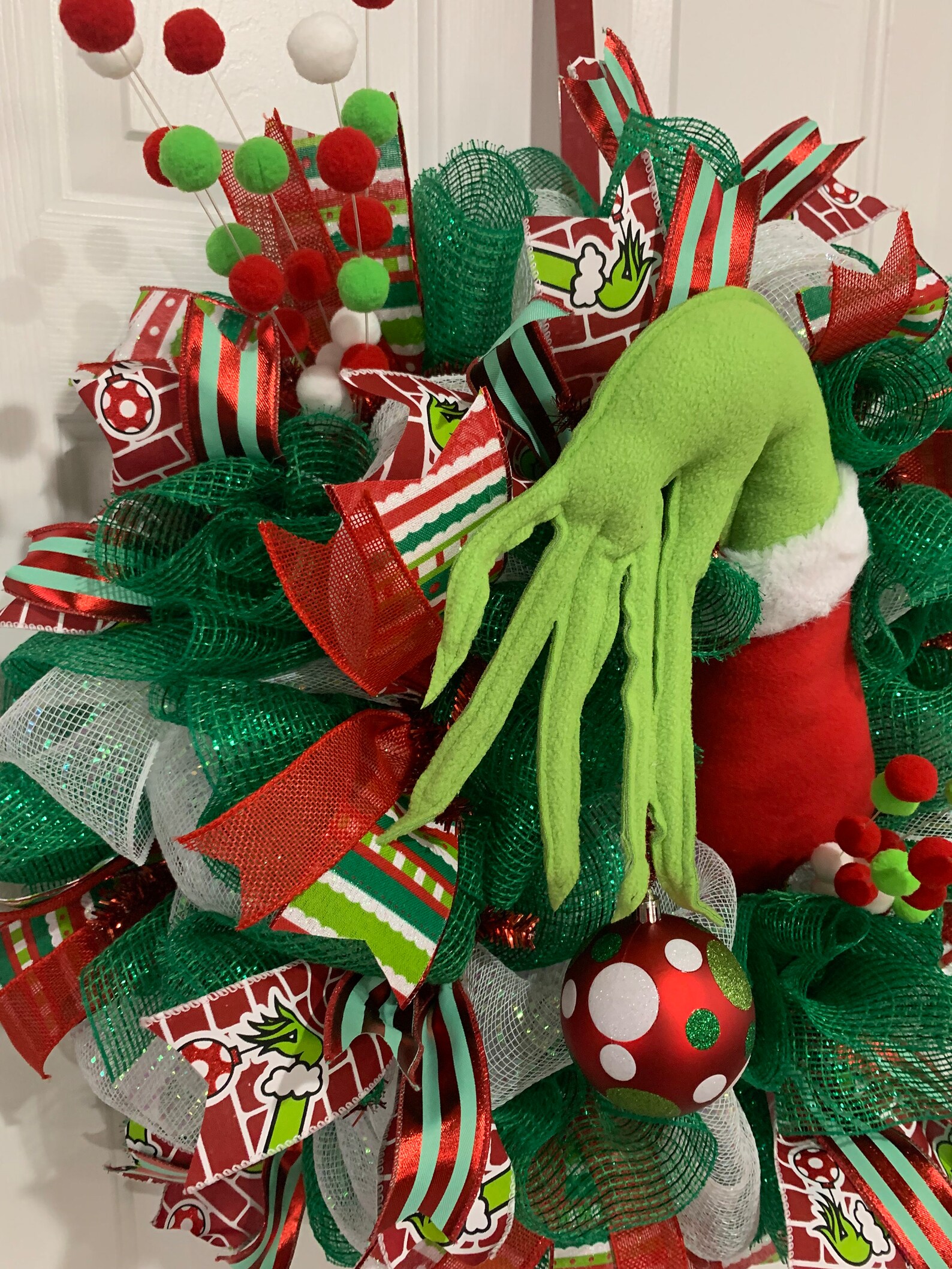 Christmas Wreath: Green Elf Hand With Ornament - Etsy