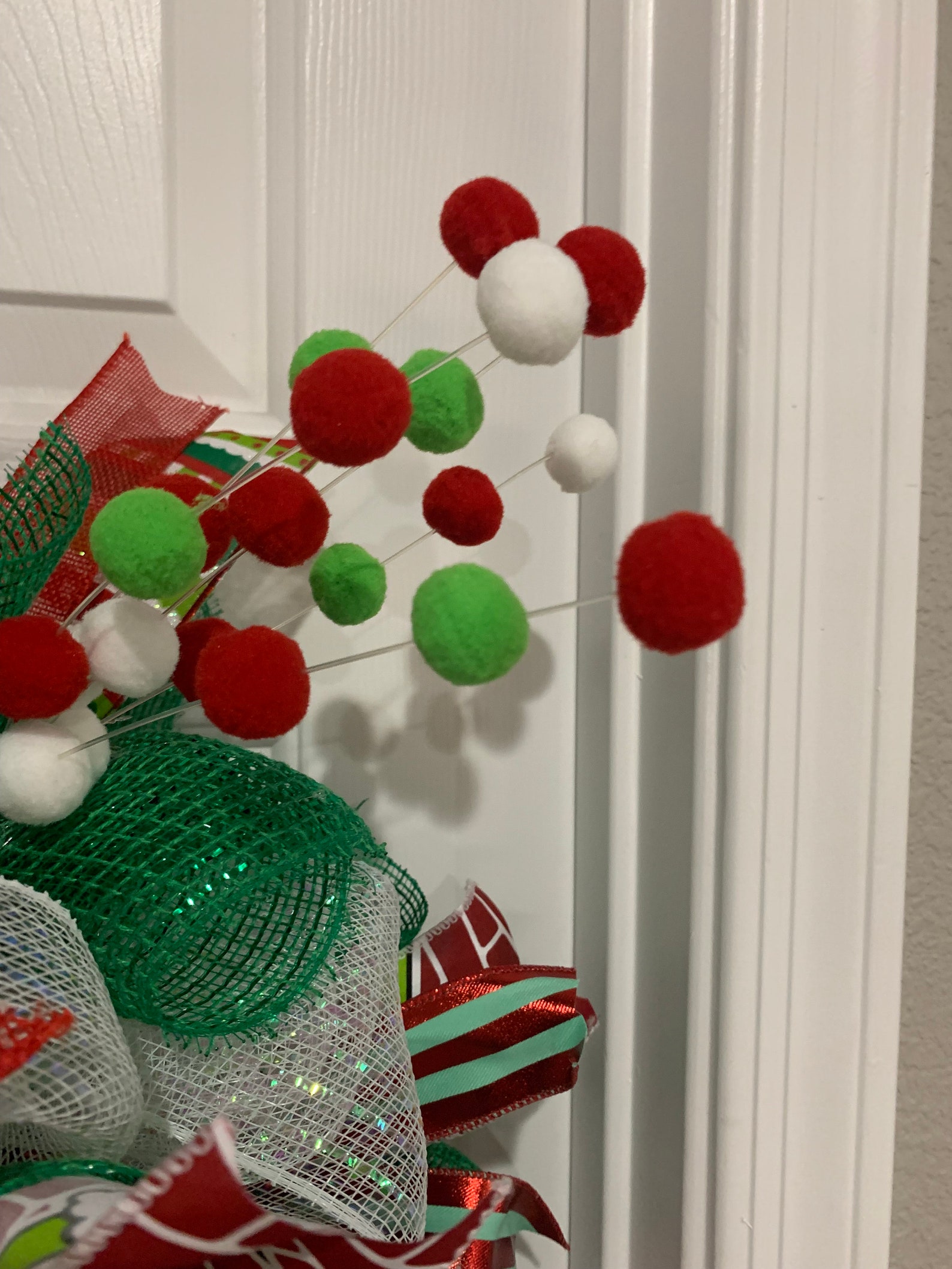 Christmas Wreath: Green Elf Hand With Ornament - Etsy